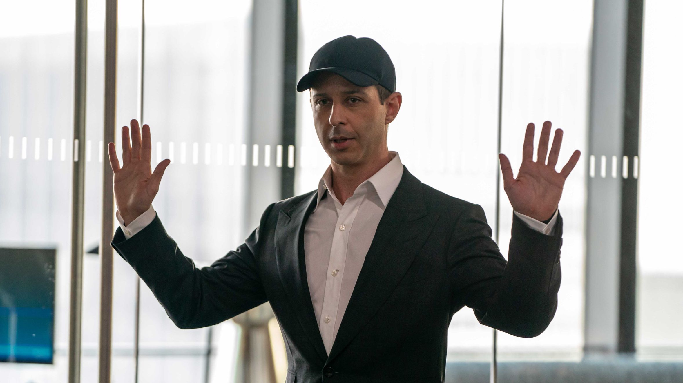 Profil Jeremy Strong, Pemeran Kendall Roy di Succession - Layar.id